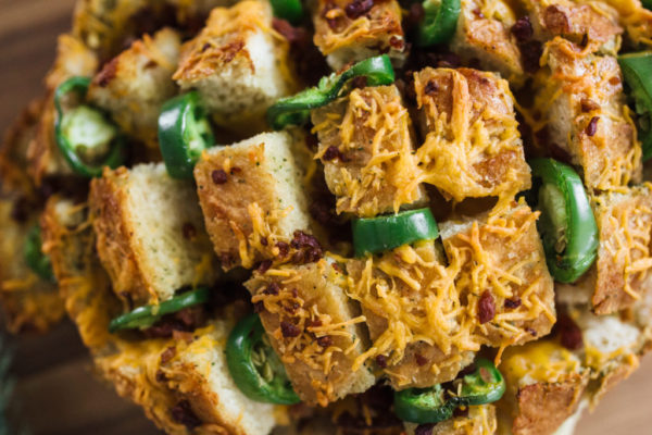 Jalapeno Popper Stuffed Cheesy Pull Apart Crack Bread Recipe