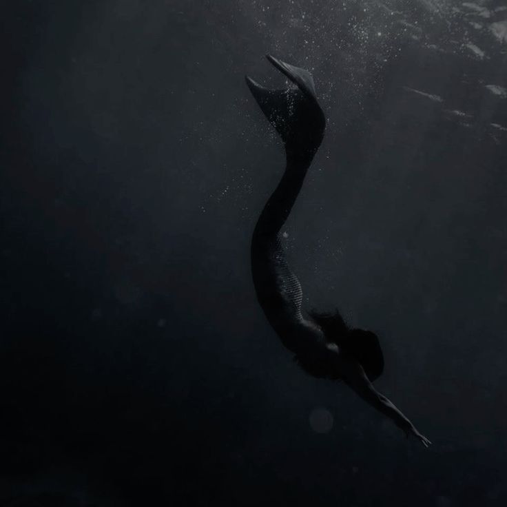How To: DIY All Black Evil Mermaid Costume For Halloween