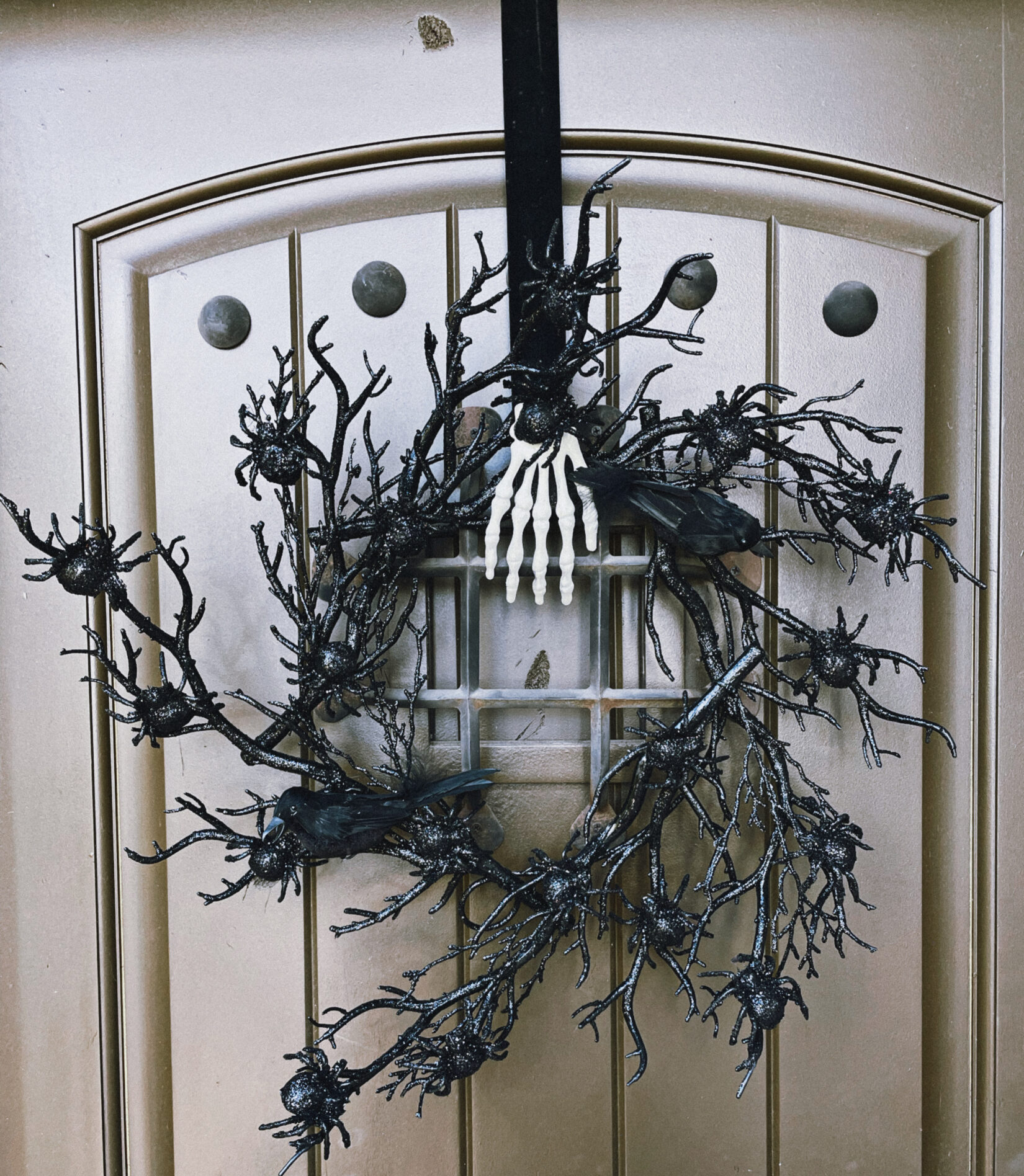 DIY Black Sparkly Spider Wreath Halloween Wreath