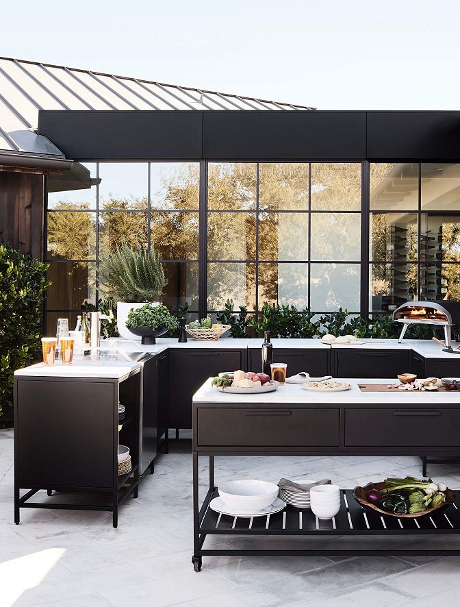 THE COOLEST NEW MODULAR OUTDOOR KITCHENS