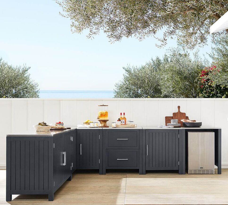 THE COOLEST NEW MODULAR OUTDOOR KITCHENS
