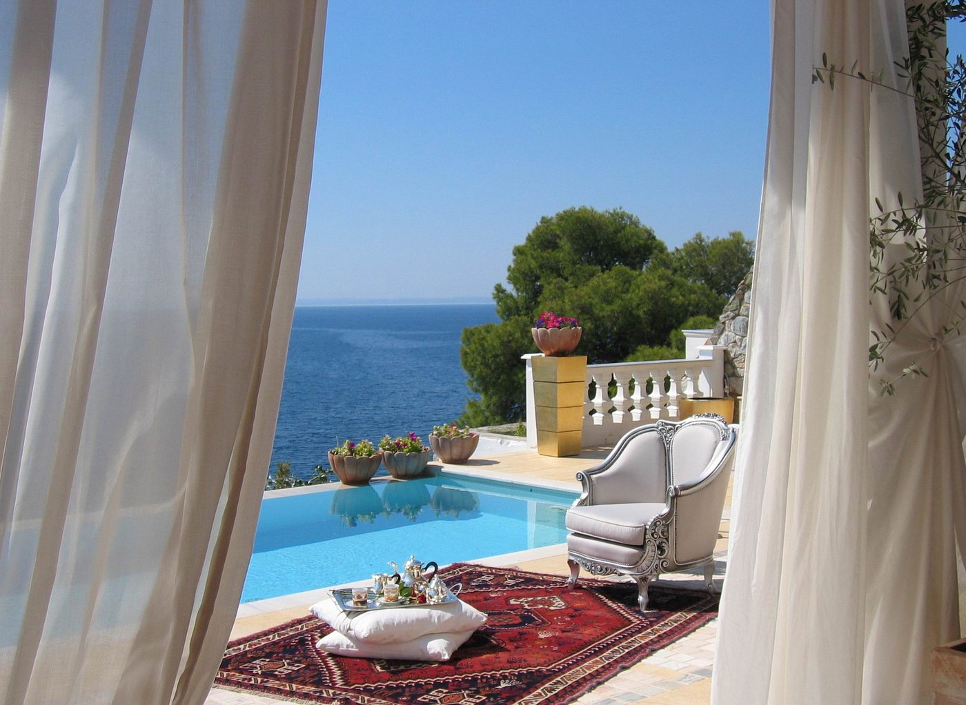 The Most Beautiful Hotels in Greece for Your Honeymoon