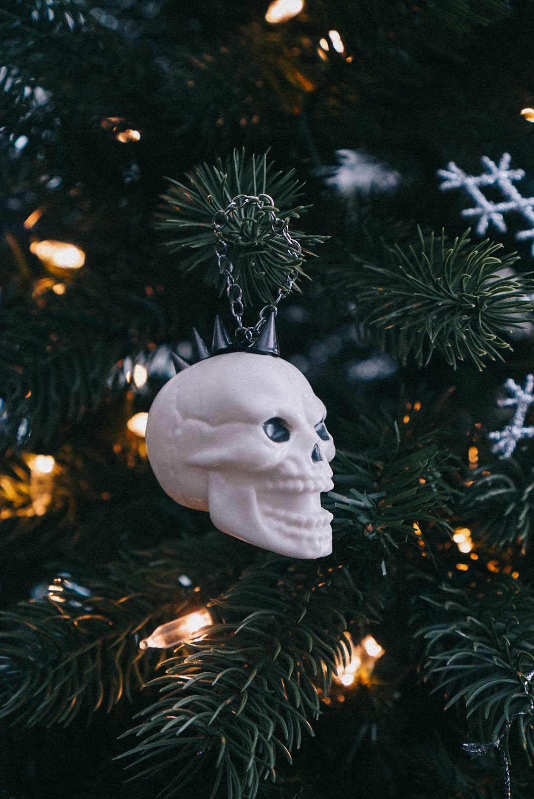 How to Make DIY Studded Skull Christmas Ornaments