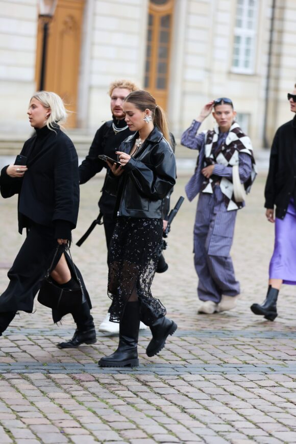 How to Get the Goth Girl Spring Style