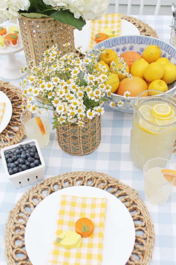 How to Elevate Your Summer Hosting & Entertaining Tips