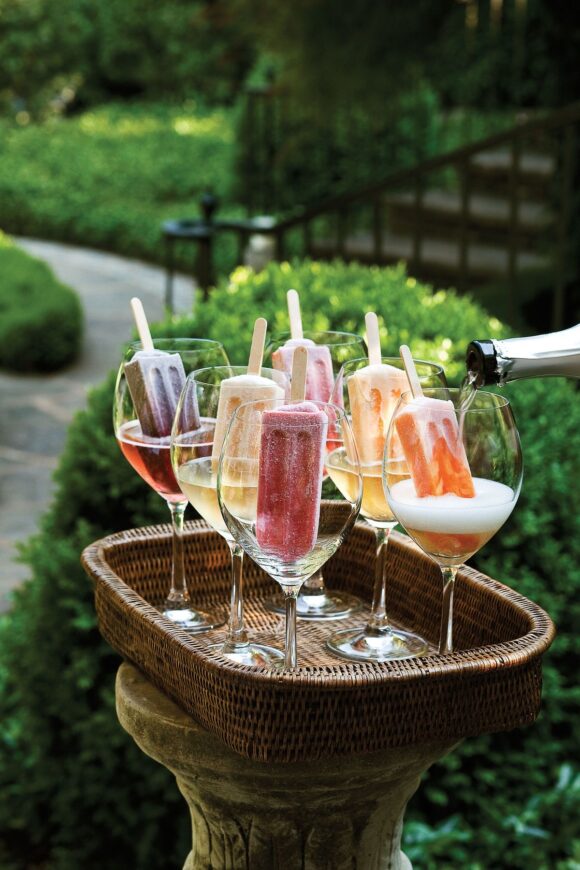 How to Elevate Your Summer Hosting & Entertaining Tips